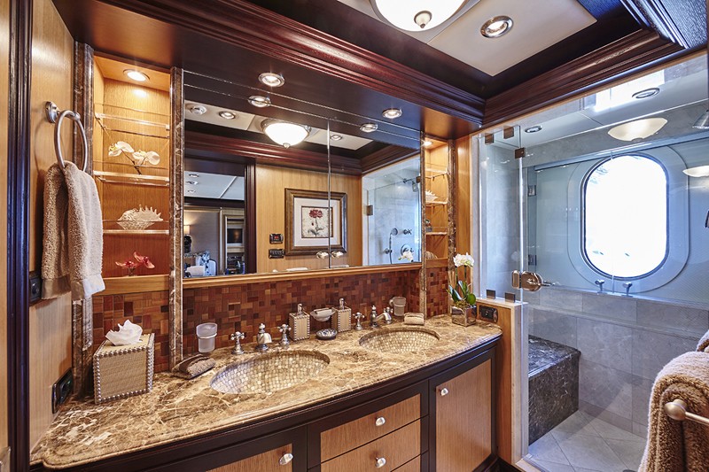 Yacht COCOA BEAN, Trinity Yachts | CHARTERWORLD Luxury Superyacht Charters